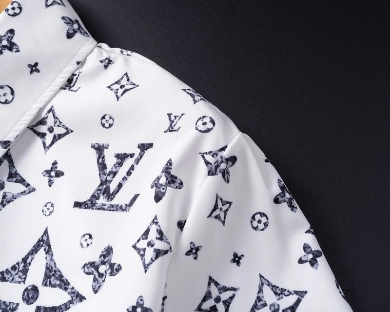 Cut-rate Louis Vuitton Short Suits