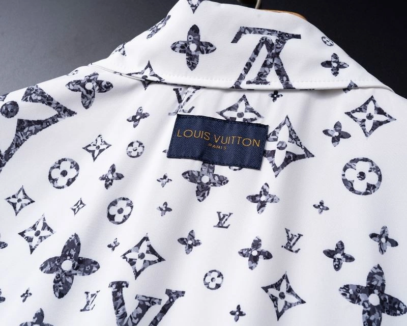 Cut-rate Louis Vuitton Short Suits