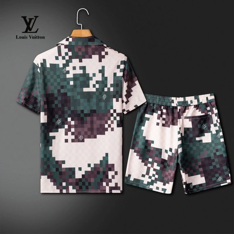 Bargain Louis Vuitton Short Suits