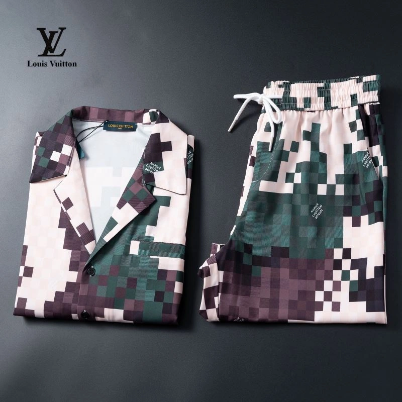 Bargain Louis Vuitton Short Suits