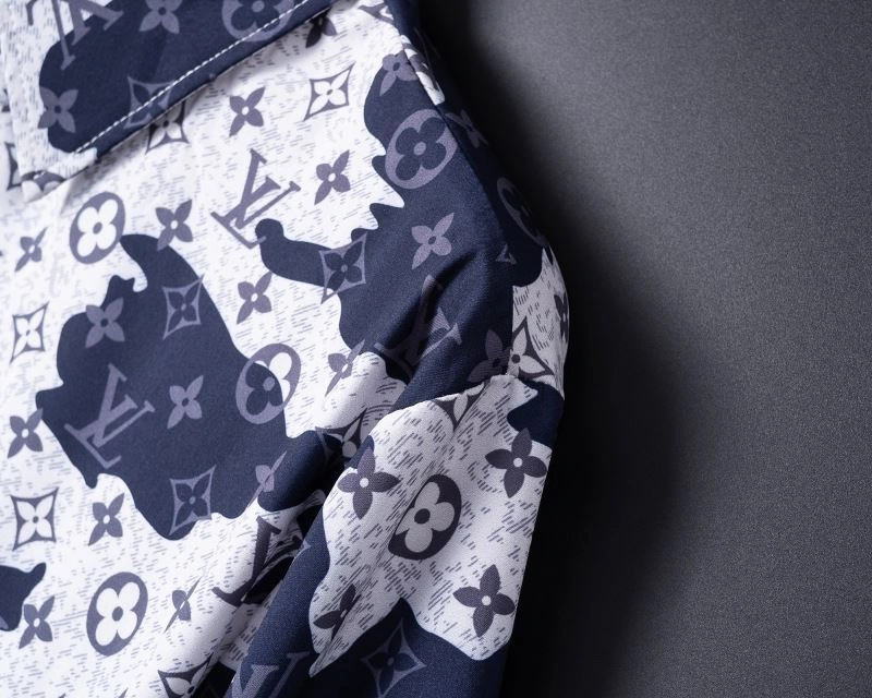 Top match Louis Vuitton Short Suits