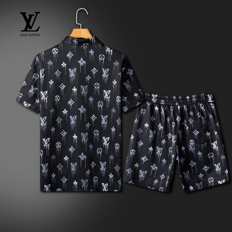 Bargain Louis Vuitton Short Suits