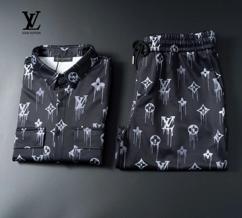 Bargain Louis Vuitton Short Suits