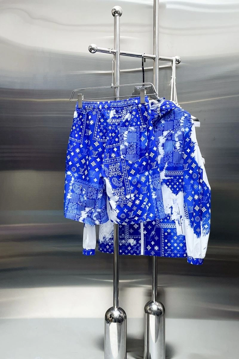 Precise copy Louis Vuitton Short Suits