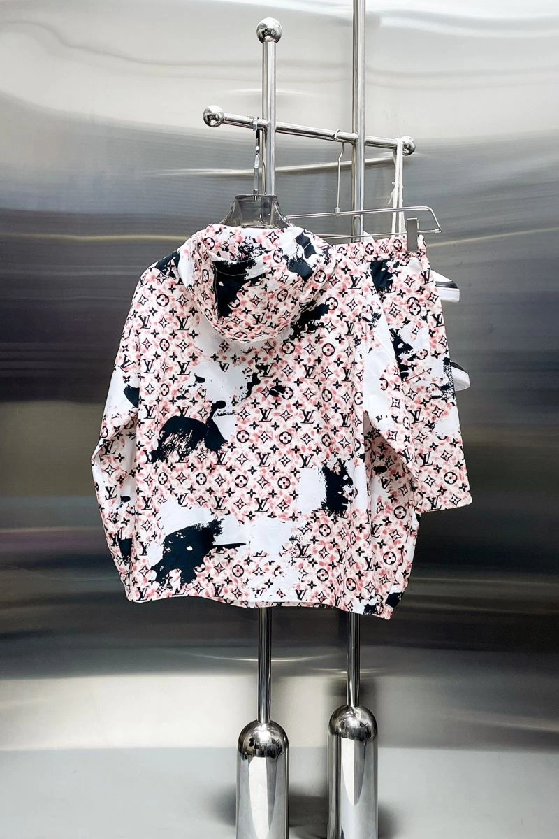 High fidelity Louis Vuitton Short Suits