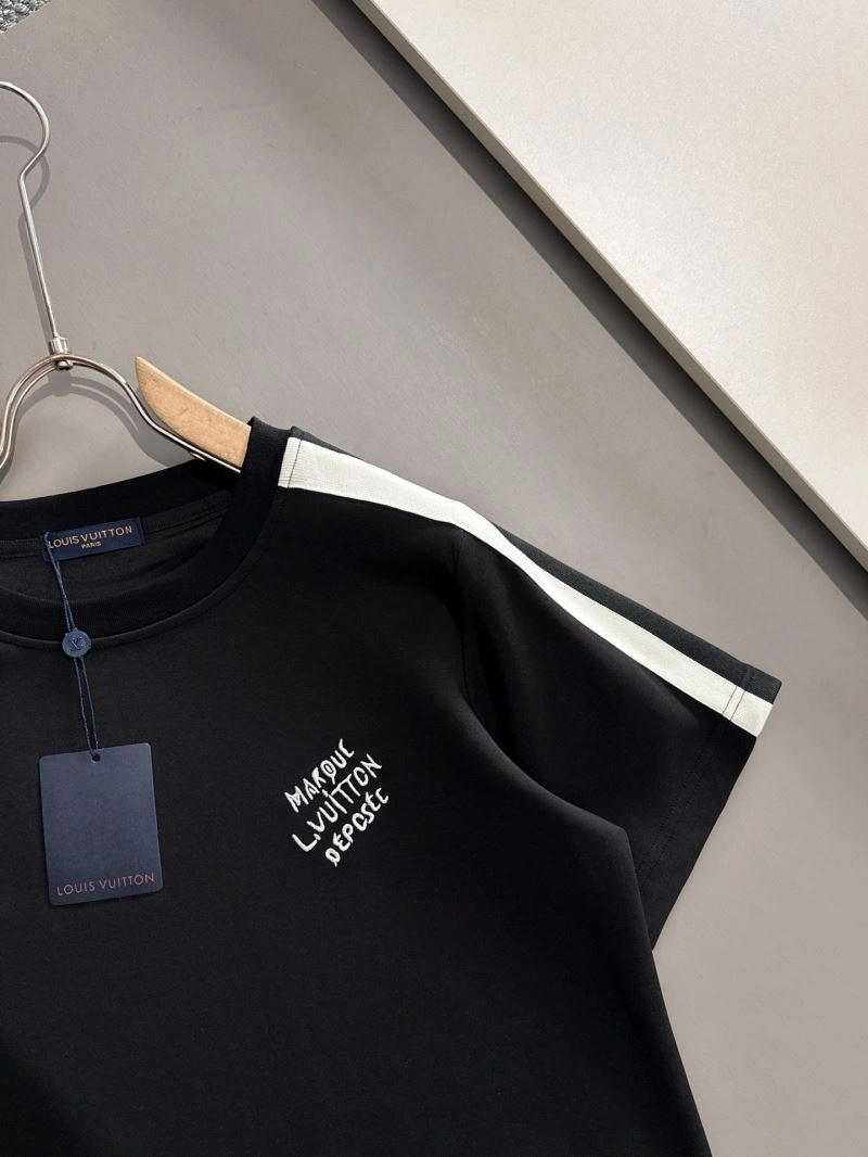 Official Louis Vuitton Short Suits