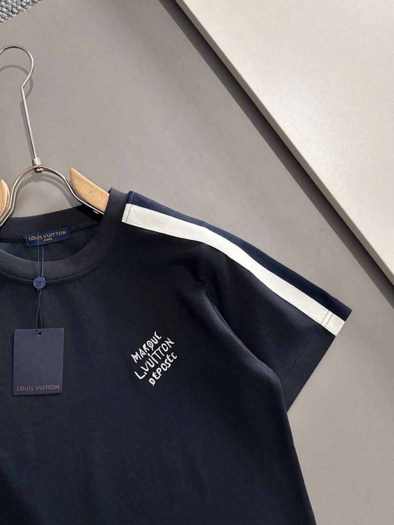 Precise copy Louis Vuitton Short Suits