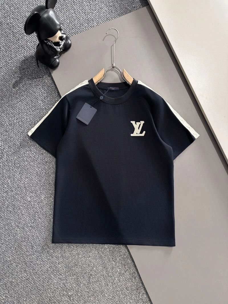 Inexpensive Louis Vuitton Short Suits