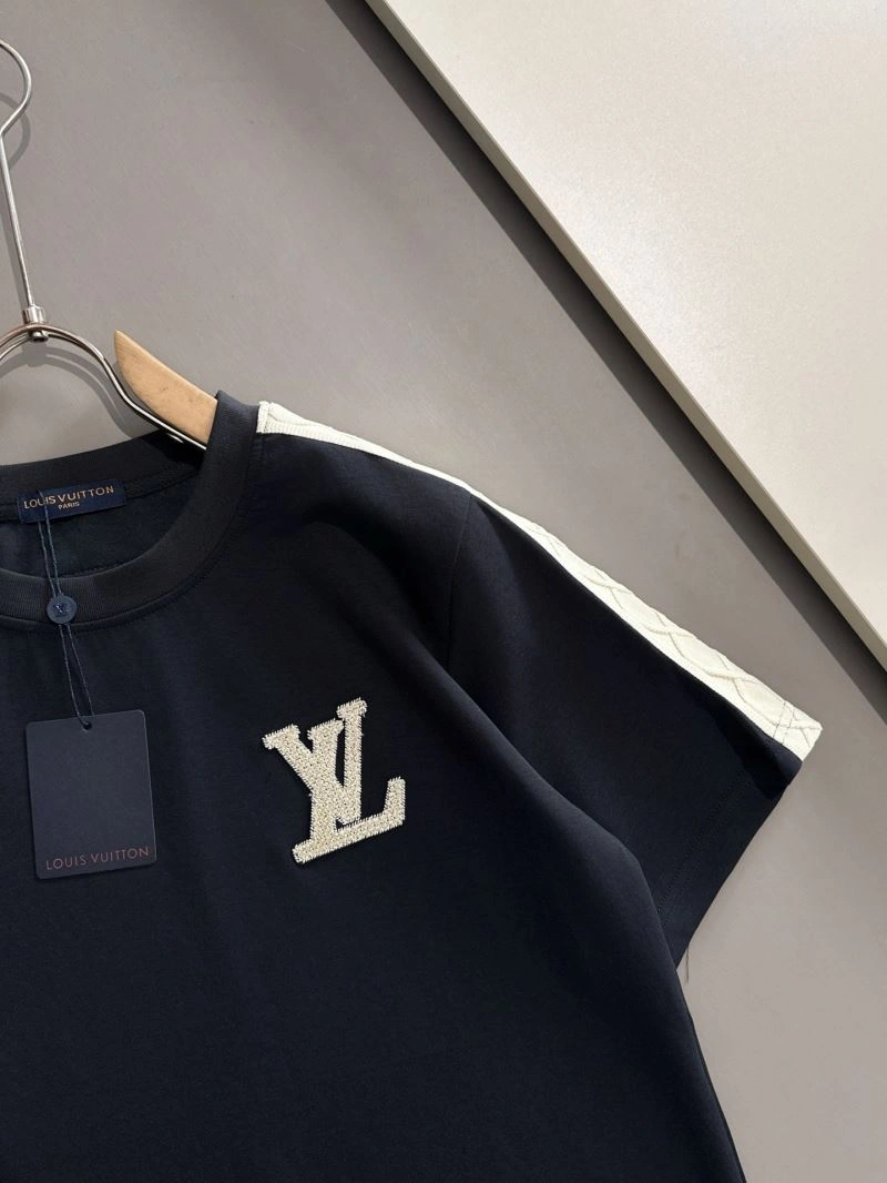Inexpensive Louis Vuitton Short Suits