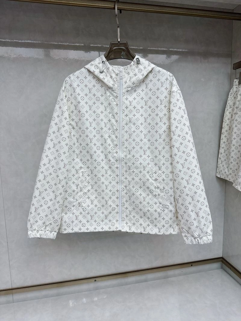 Top mirror Louis Vuitton Short Suits