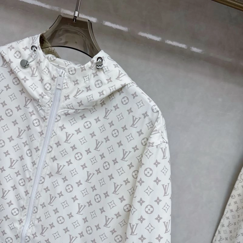 Top mirror Louis Vuitton Short Suits