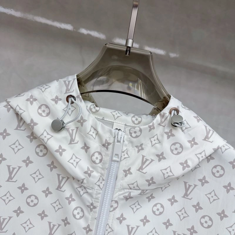 Top mirror Louis Vuitton Short Suits