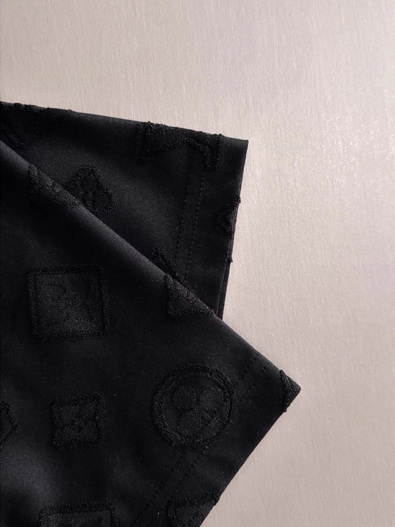 Accurate model Louis Vuitton Short Suits