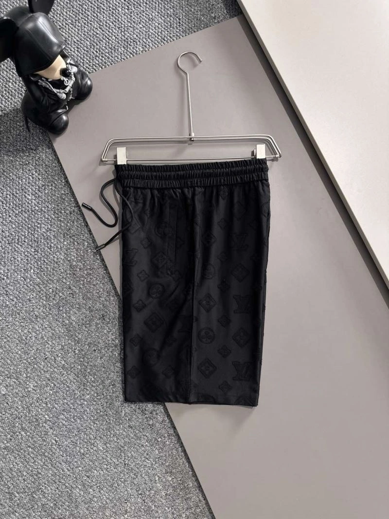 Accurate model Louis Vuitton Short Suits