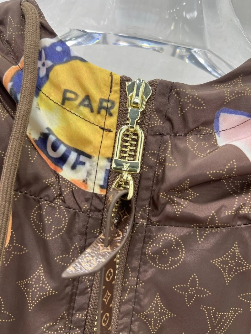Cut-rate Louis Vuitton Short Suits