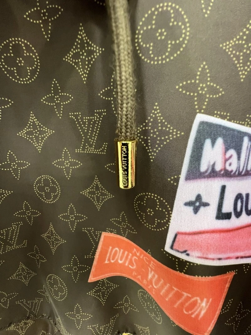 Cut-rate Louis Vuitton Short Suits