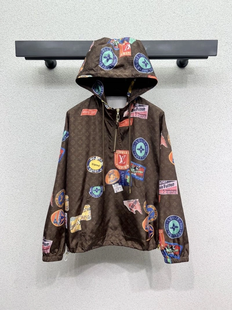 Top match Louis Vuitton Short Suits