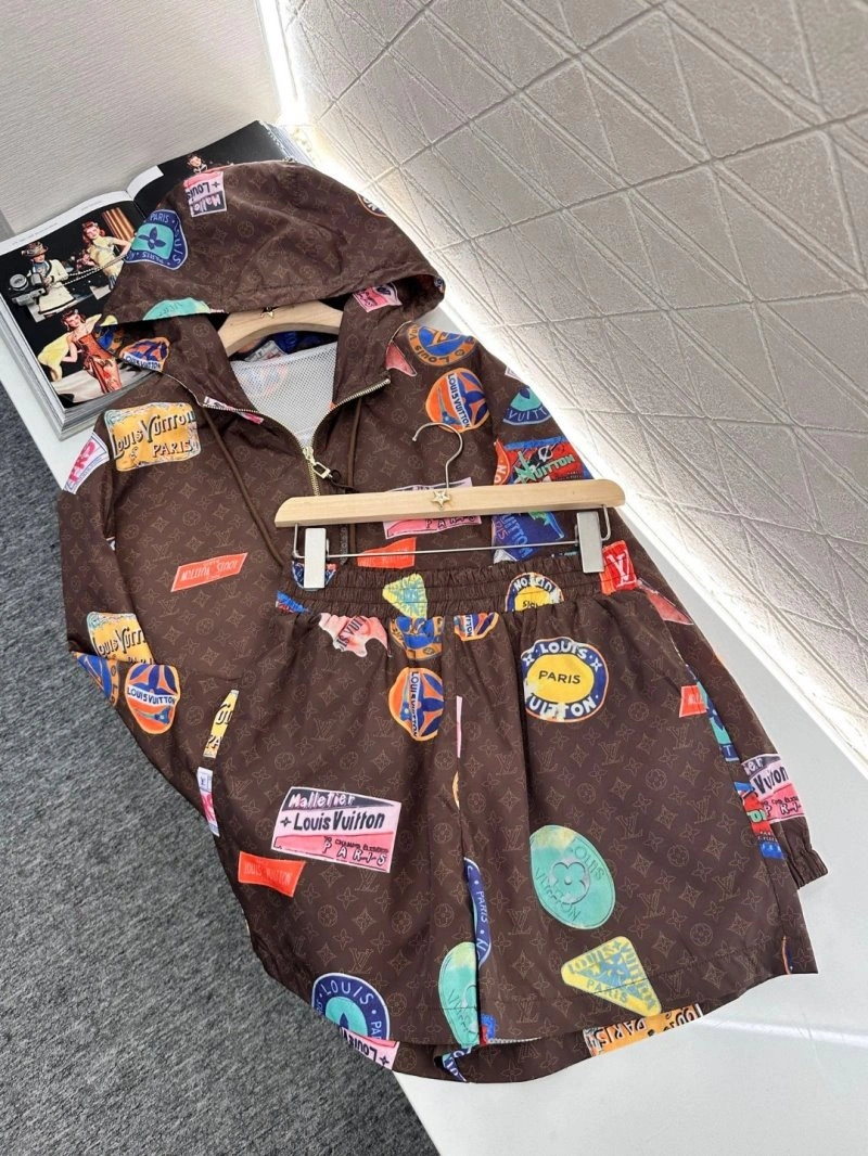 Precise copy Louis Vuitton Short Suits
