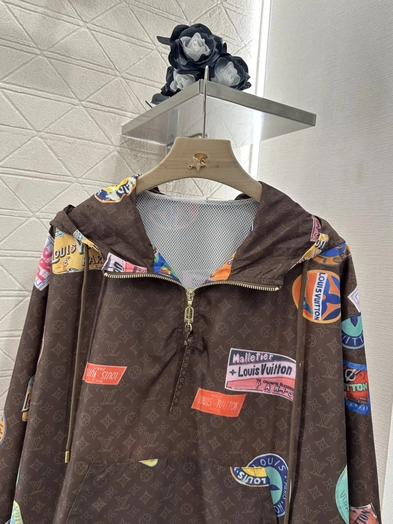Precise copy Louis Vuitton Short Suits