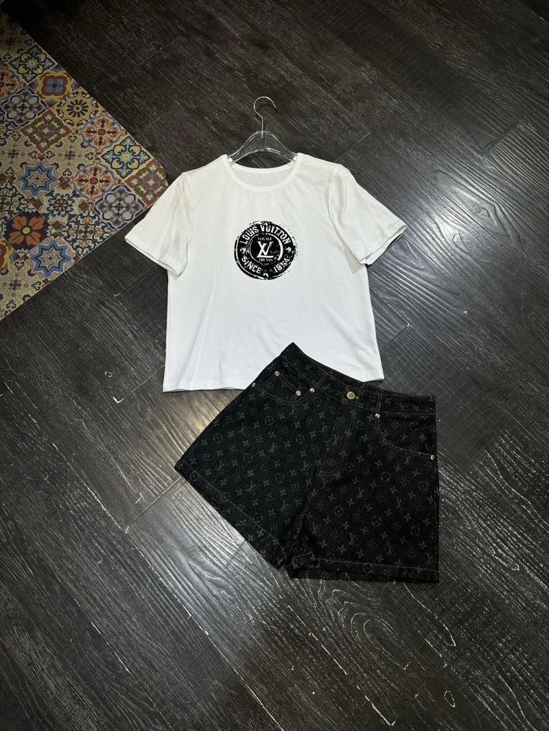 Top match Louis Vuitton Short Suits
