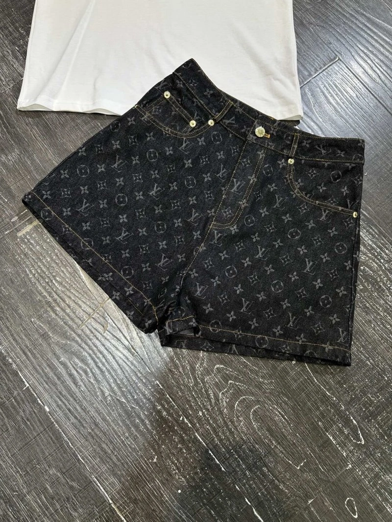 Top match Louis Vuitton Short Suits