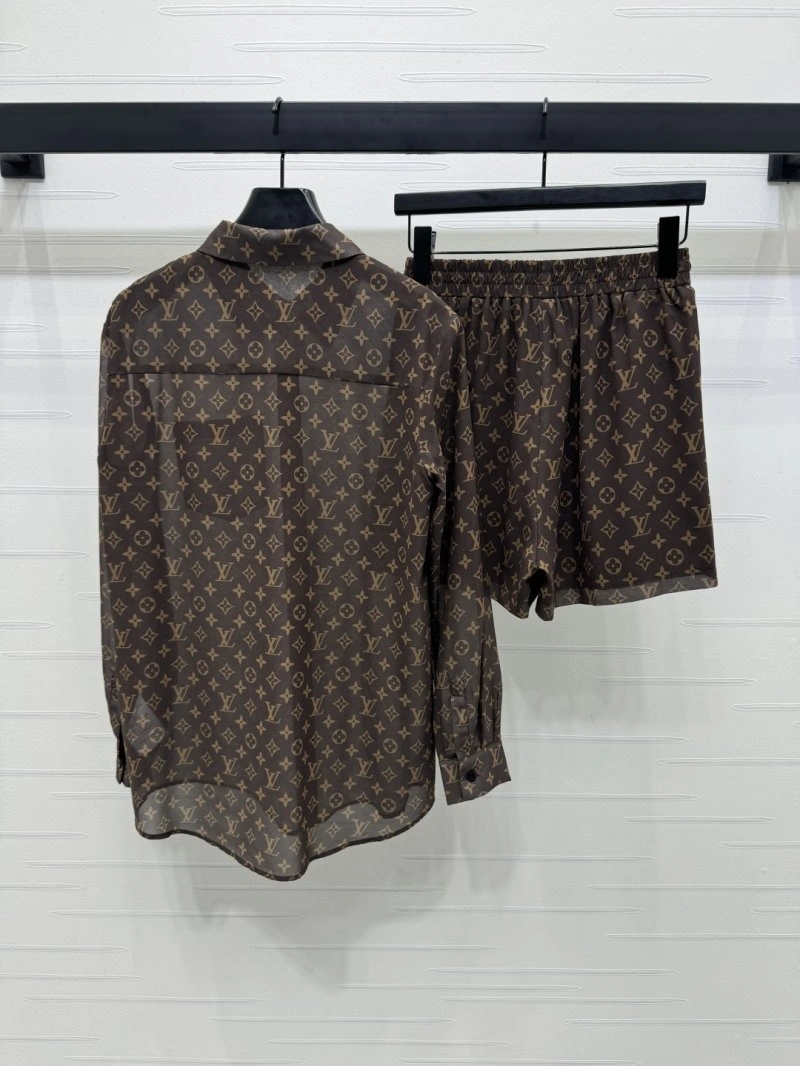 Budget-friendly Louis Vuitton Short Suits