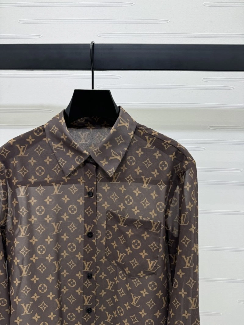 Budget-friendly Louis Vuitton Short Suits