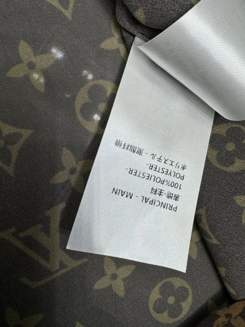 Budget-friendly Louis Vuitton Short Suits