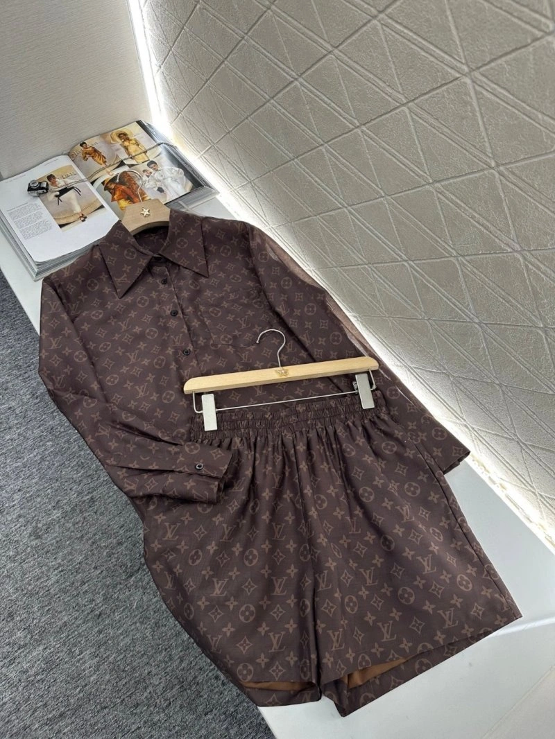 High fidelity Louis Vuitton Short Suits