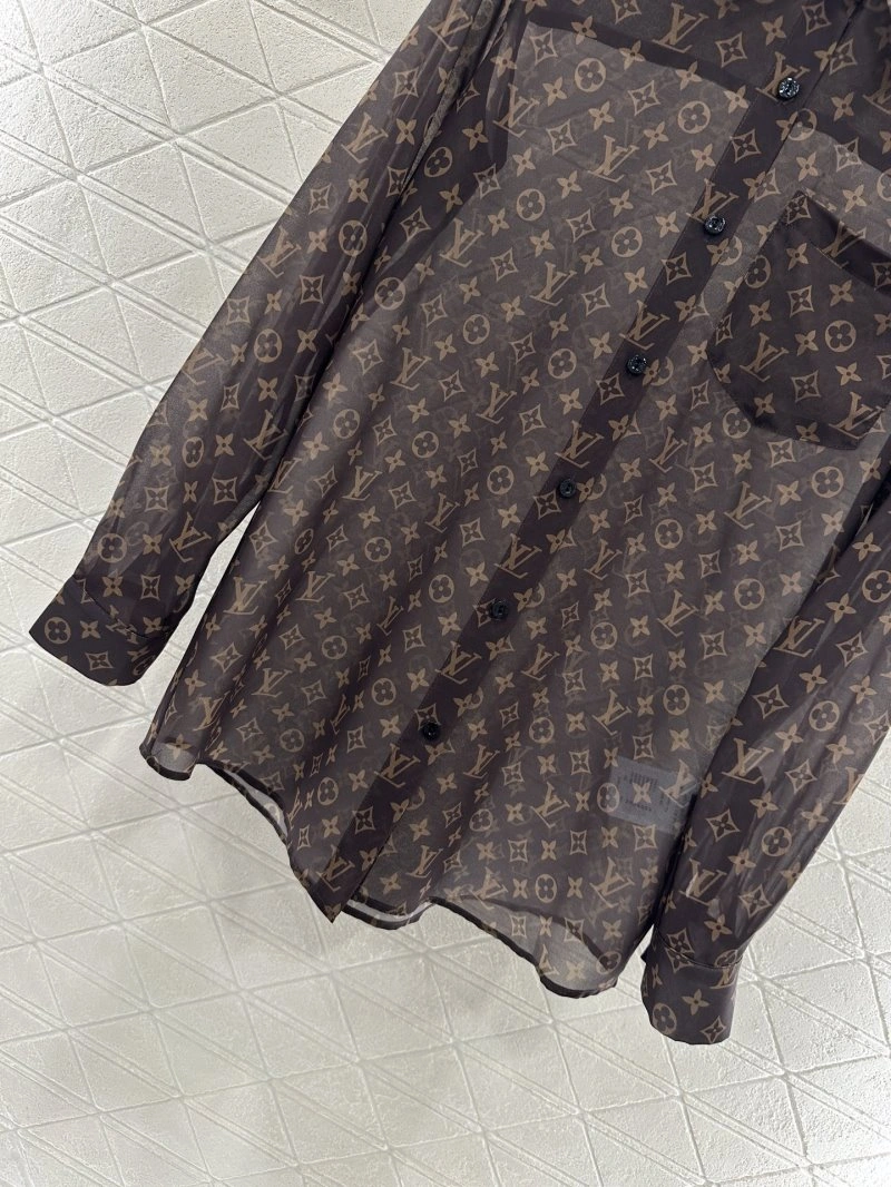Official Louis Vuitton Short Suits