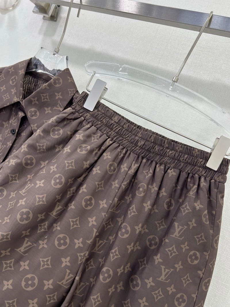 Bargain Louis Vuitton Short Suits