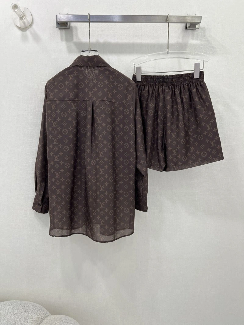 Bargain Louis Vuitton Short Suits