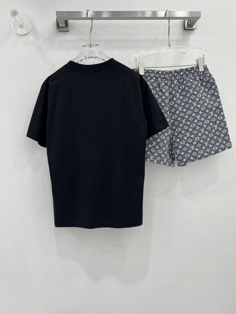 Economical Louis Vuitton Short Suits