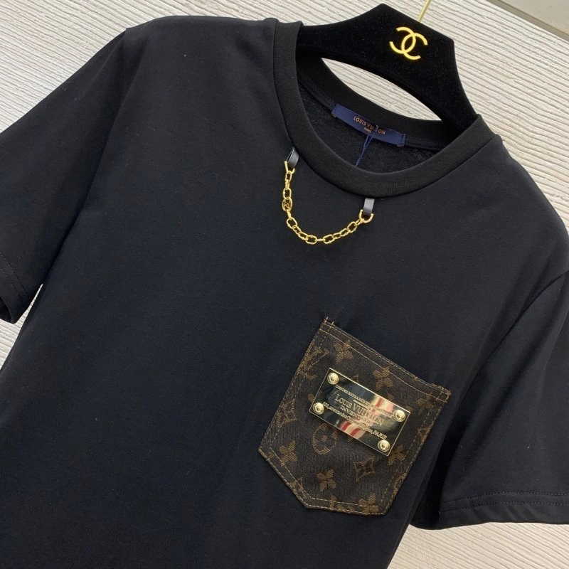 Budget-friendly Louis Vuitton Short Suits
