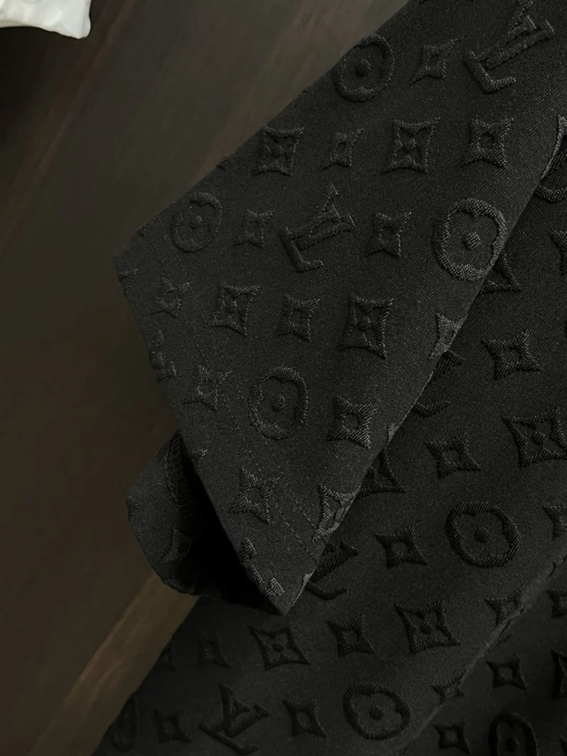 1:1 copy Louis Vuitton Short Suits