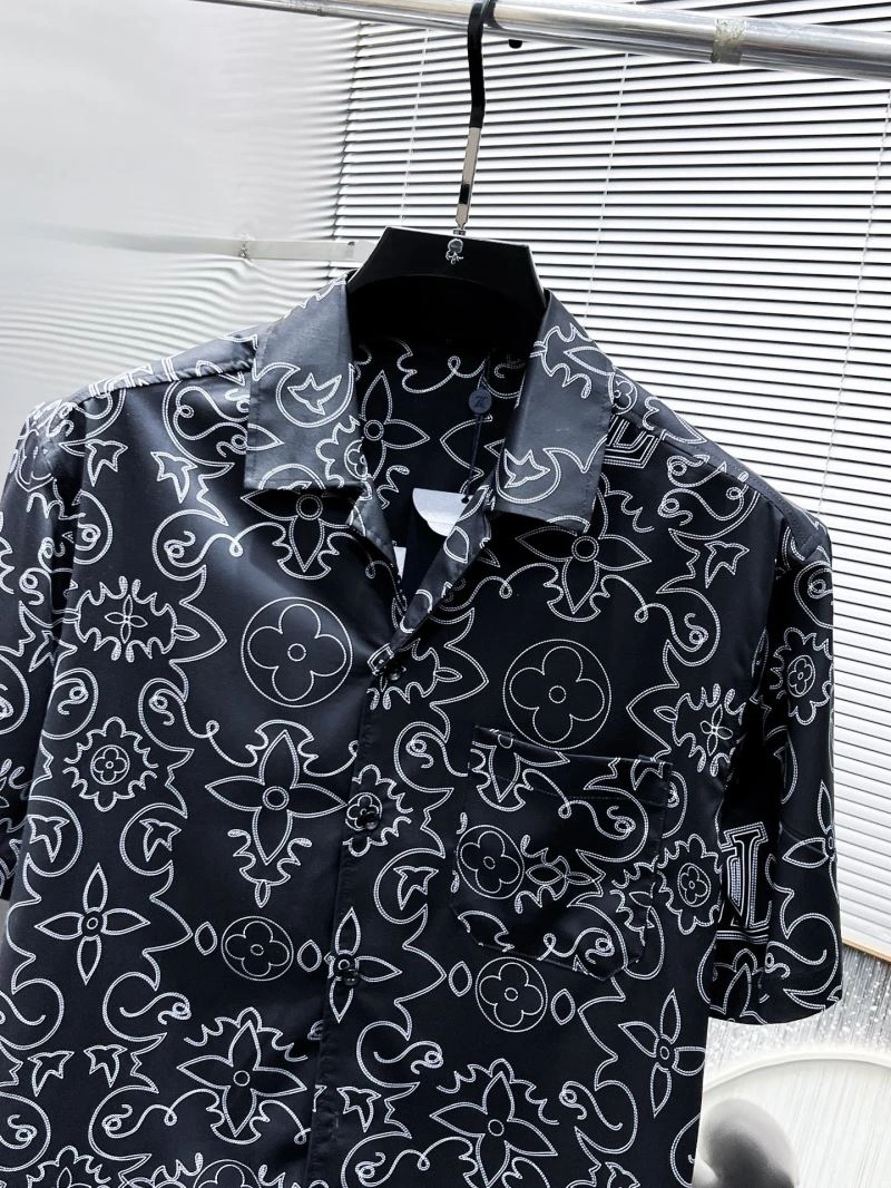 Official Louis Vuitton Short Suits