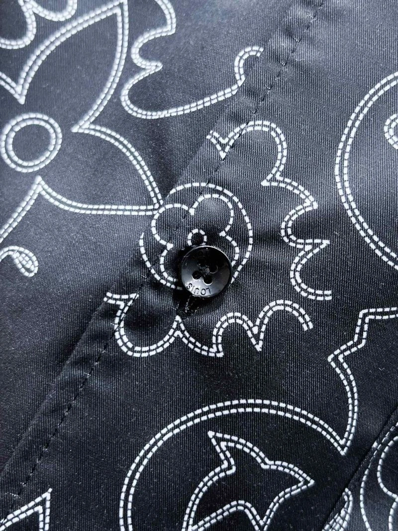 Official Louis Vuitton Short Suits