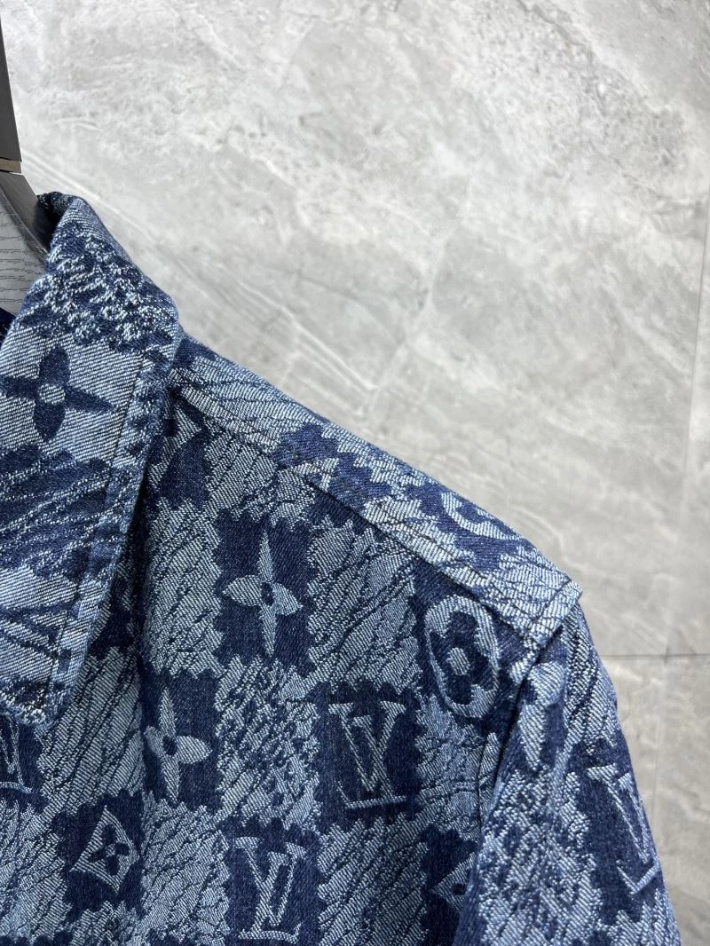 Budget-friendly Louis Vuitton Short Suits