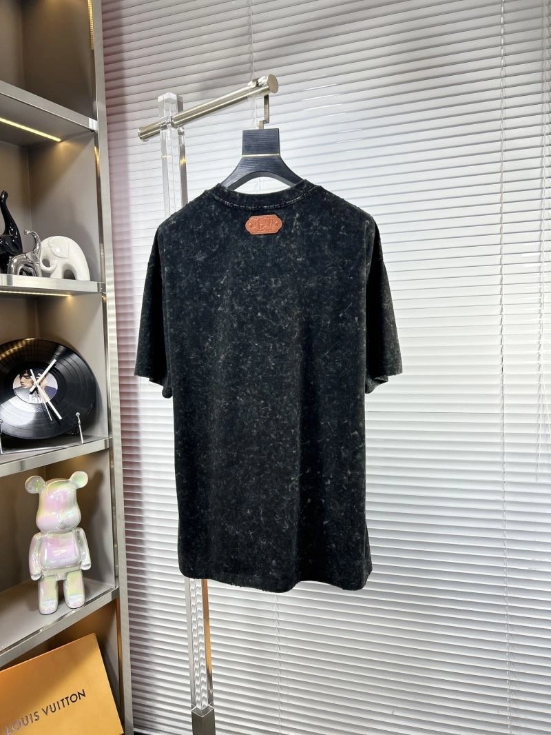 Indistinguishable Louis Vuitton Short Suits