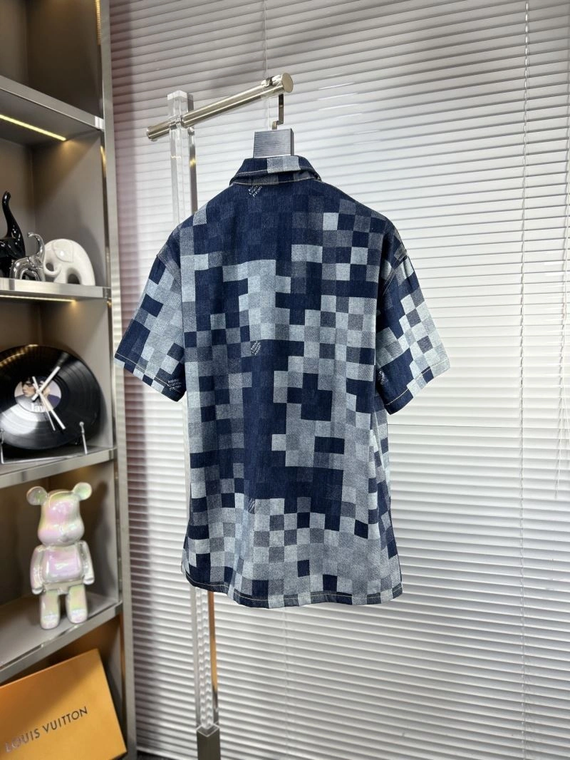 Precise copy Louis Vuitton Short Suits