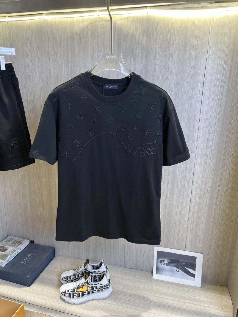 Precise copy Louis Vuitton Short Suits