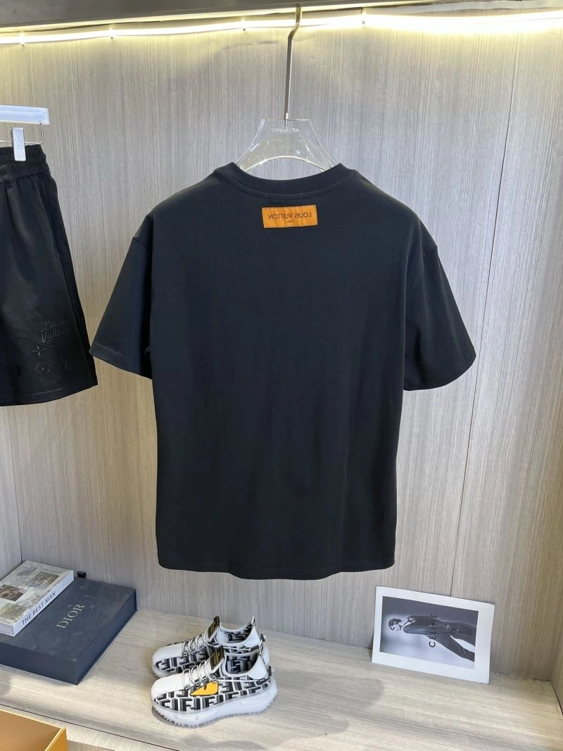 Precise copy Louis Vuitton Short Suits
