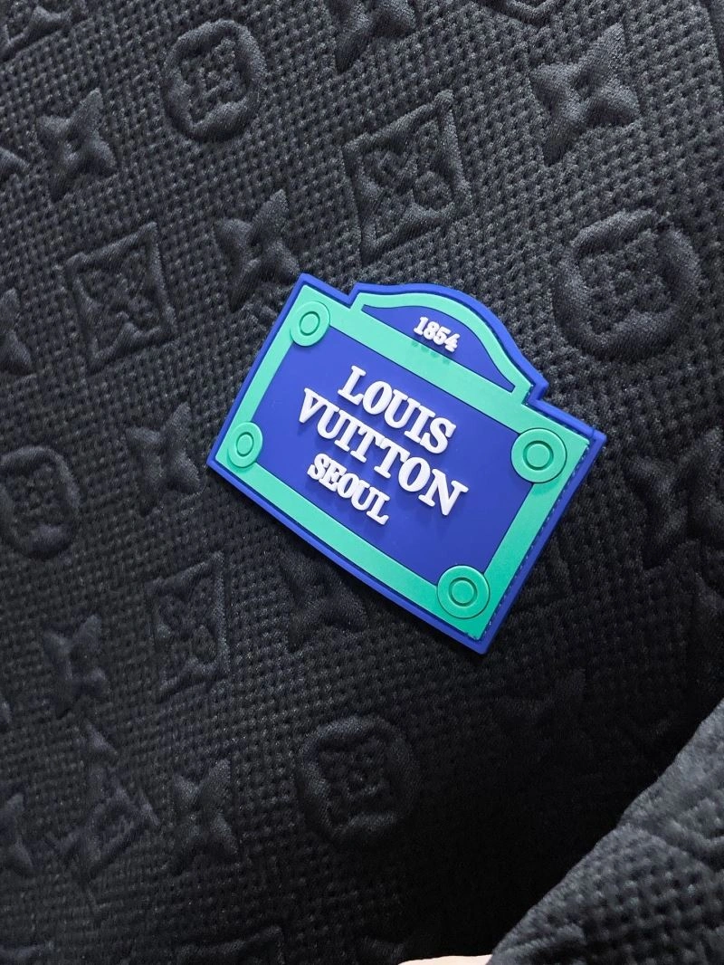 Bargain Louis Vuitton Short Suits