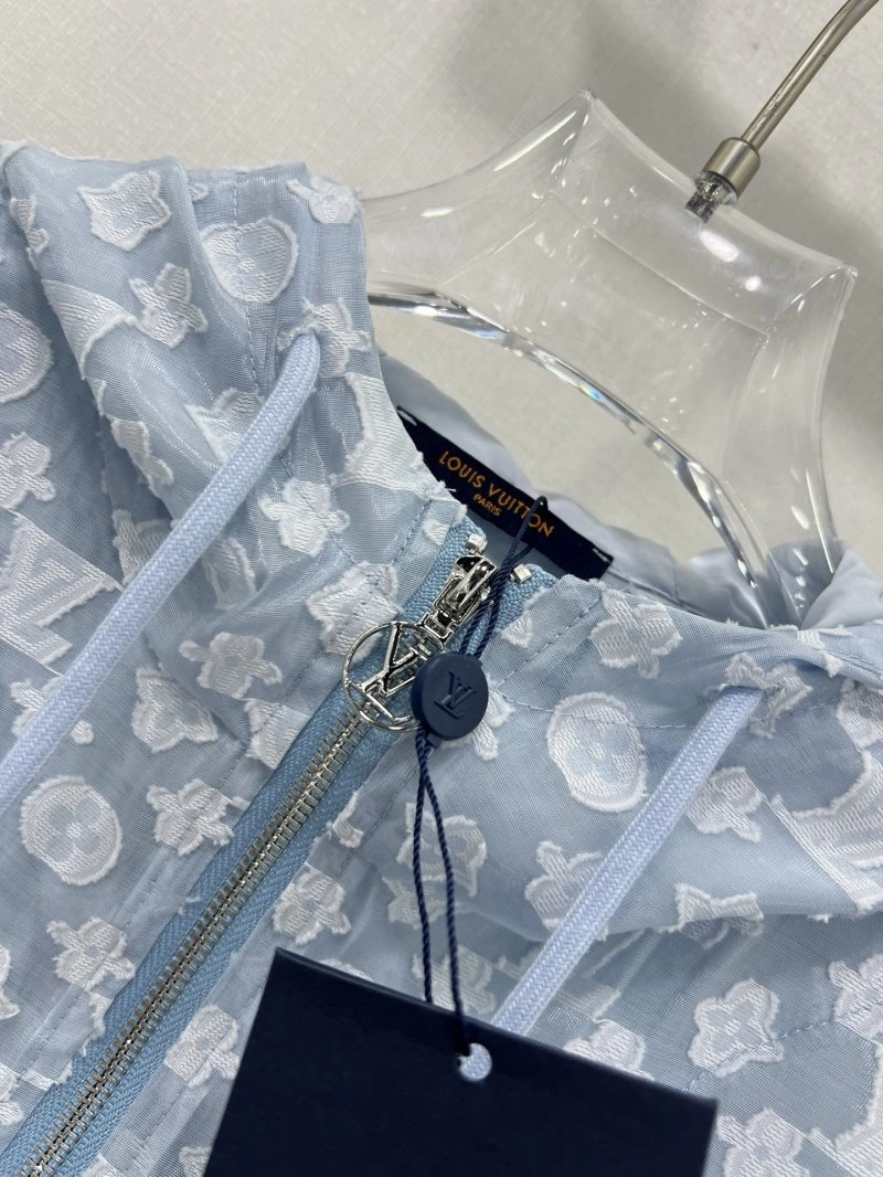 Inexpensive Louis Vuitton Short Suits