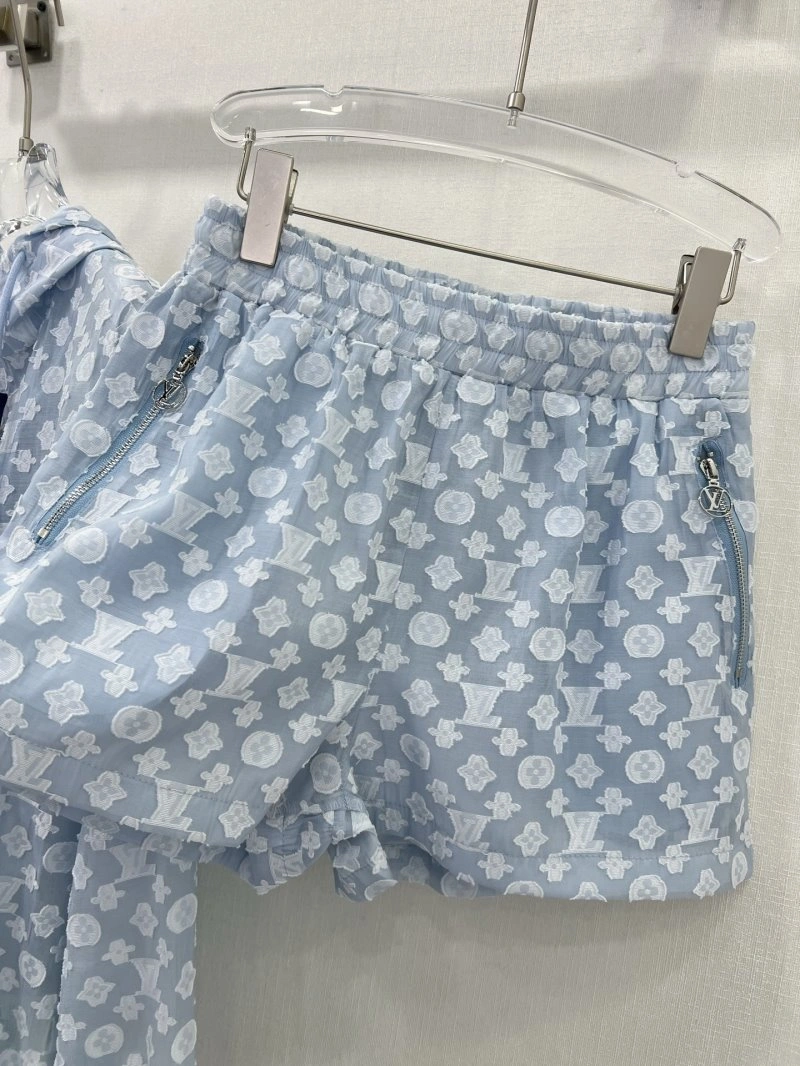 Inexpensive Louis Vuitton Short Suits