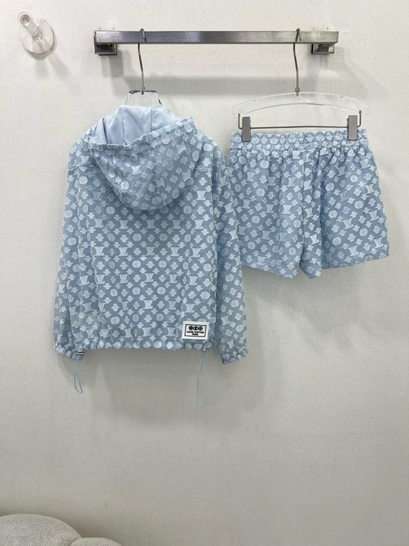 Inexpensive Louis Vuitton Short Suits