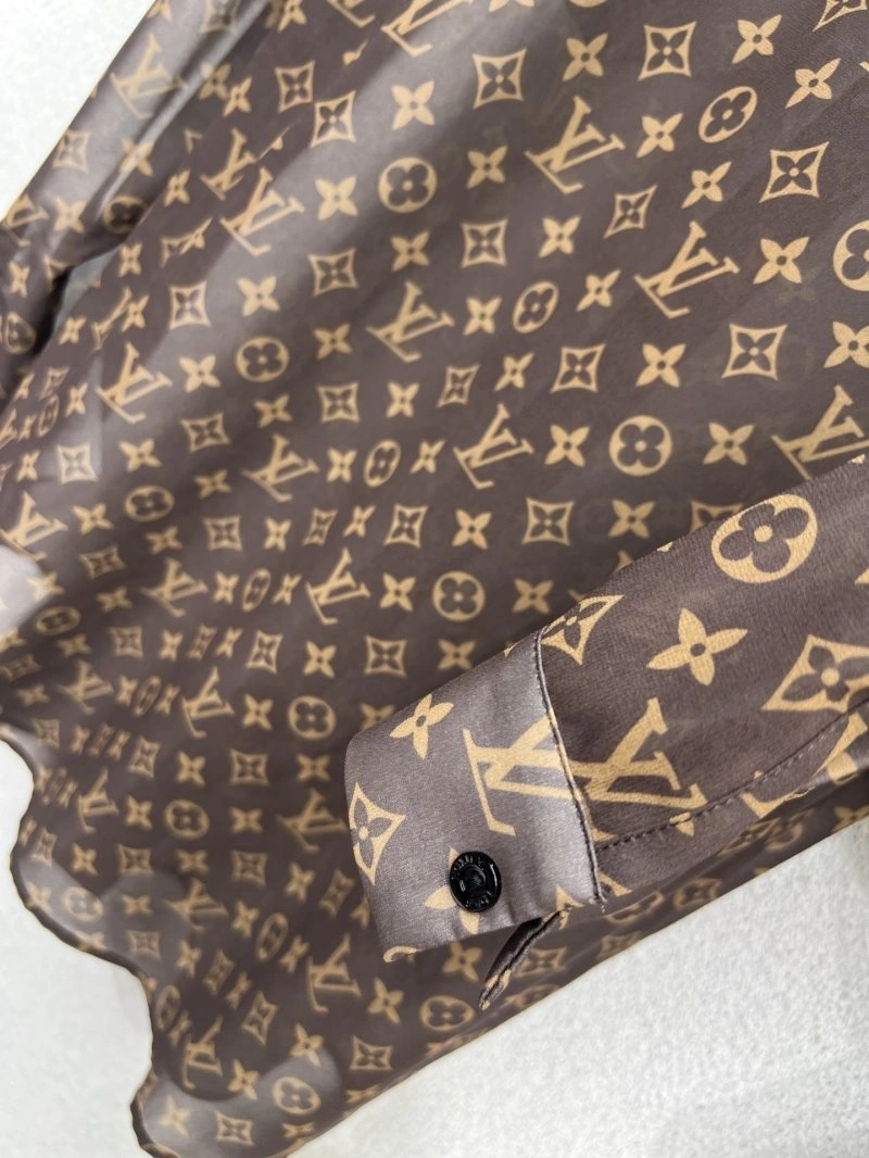 Precise copy Louis Vuitton Short Suits
