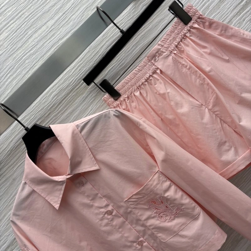 Precise copy Louis Vuitton Short Suits