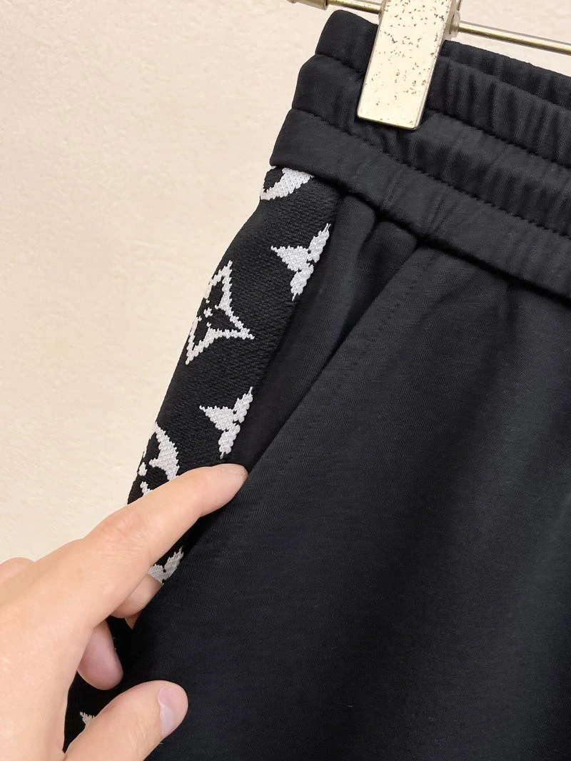 Low-cost Louis Vuitton Short Suits