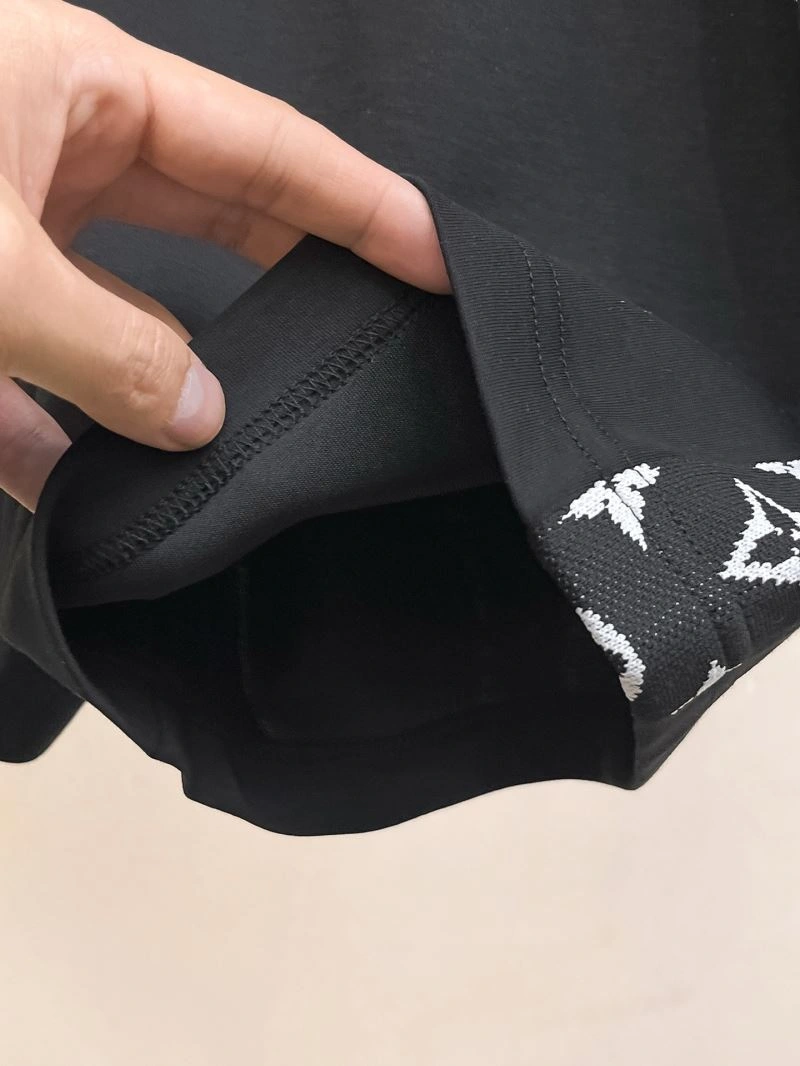 Low-cost Louis Vuitton Short Suits